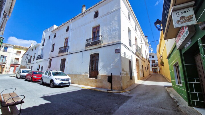 Ref:1941 Traditional Spanish townhouse for sale in Parcent Jalon valley